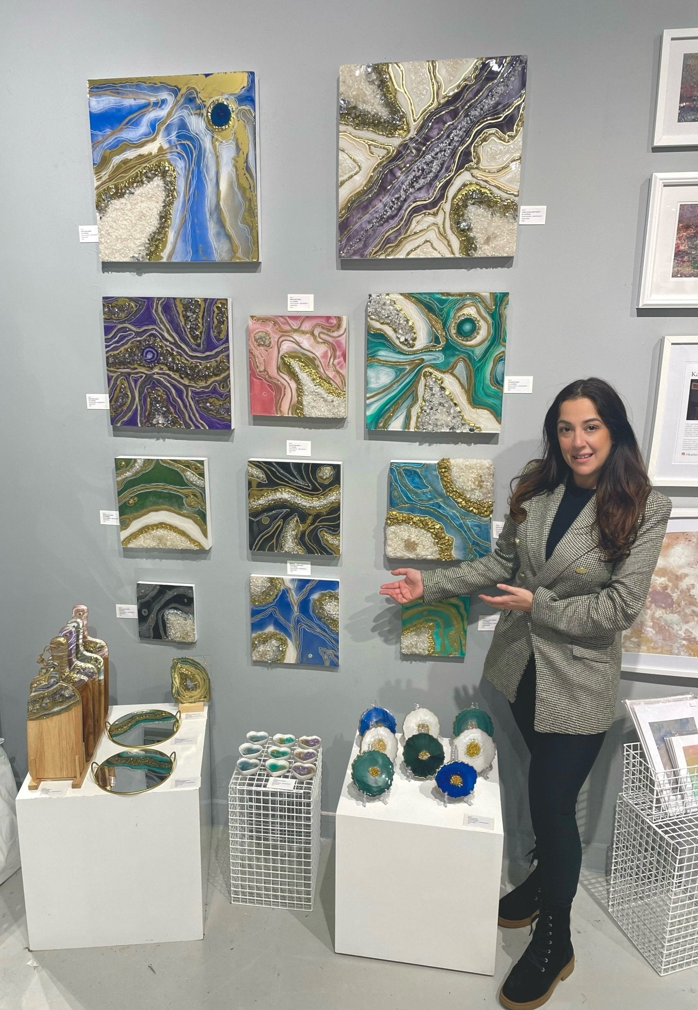 Resin Artist Havva, @omgeodeartz | Craft Resin